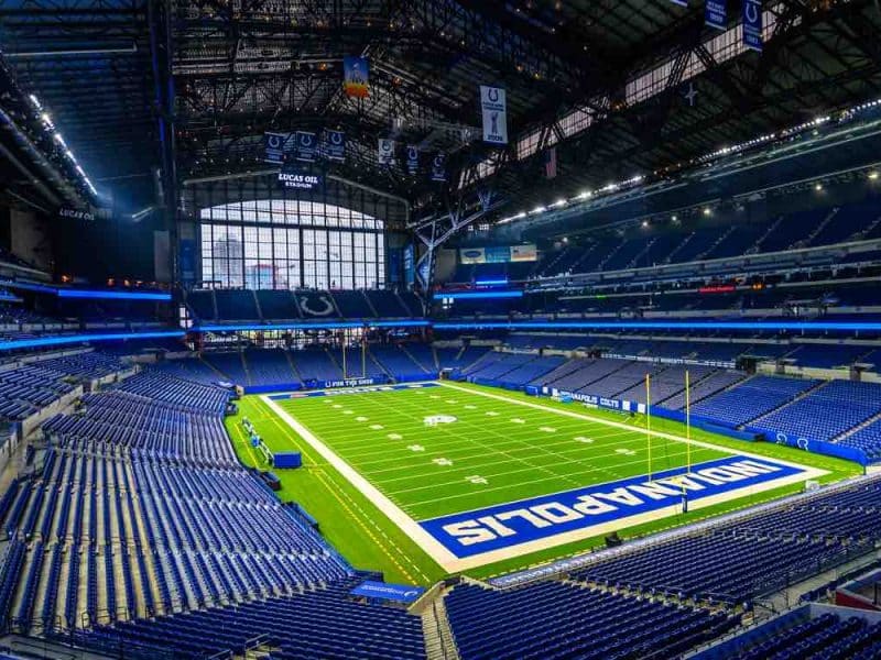 Lucas Oil Stadium - die Heimat der Indianapolis Colts im Portrait ...